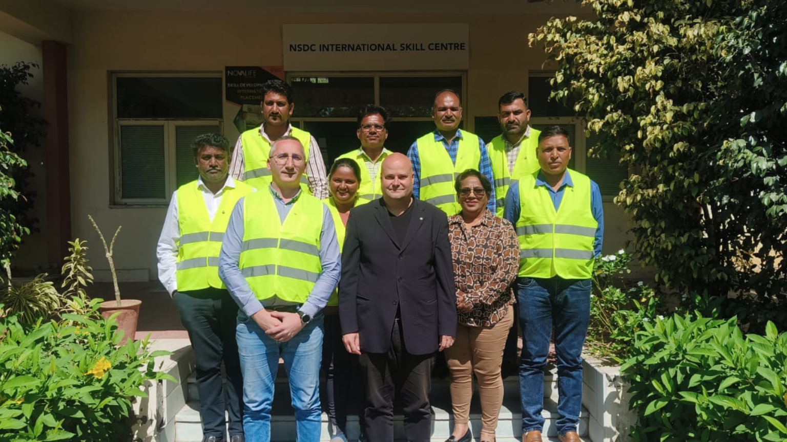 India rolls out internationally recognised truck driver training ...