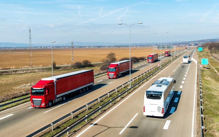 EU road transport shapes its driver shortage, CO₂ and coach tourism ...